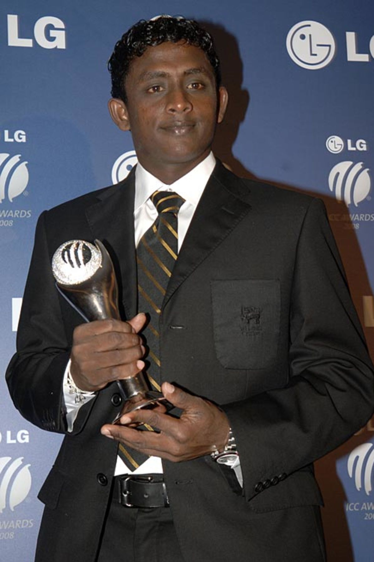 Ajantha Mendis with the Emerging Player of the Year trophy ...