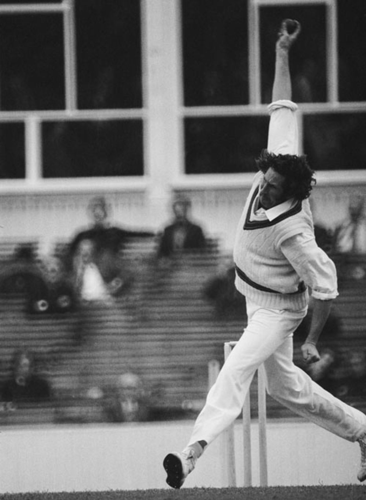 Max Walker in his delivery stride | ESPNcricinfo.com