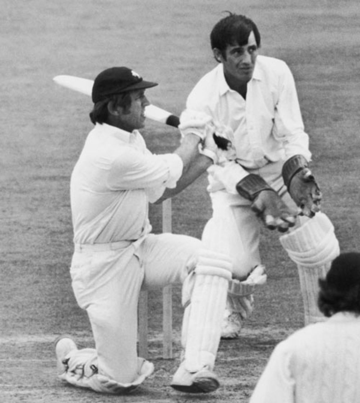 Brian Luckhurst sweeps | ESPNcricinfo.com Brian Luckhurst sweeps | ESPNcricinfo.com