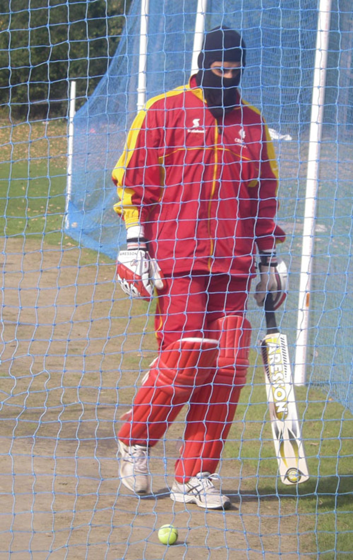 Anil Kumble in his delivery stride | ESPNcricinfo.com