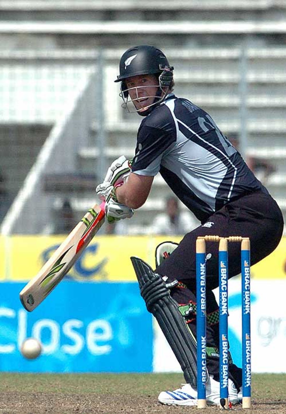 Jacob Oram slammed four sixes in his unbeaten 75 | ESPNcricinfo.com