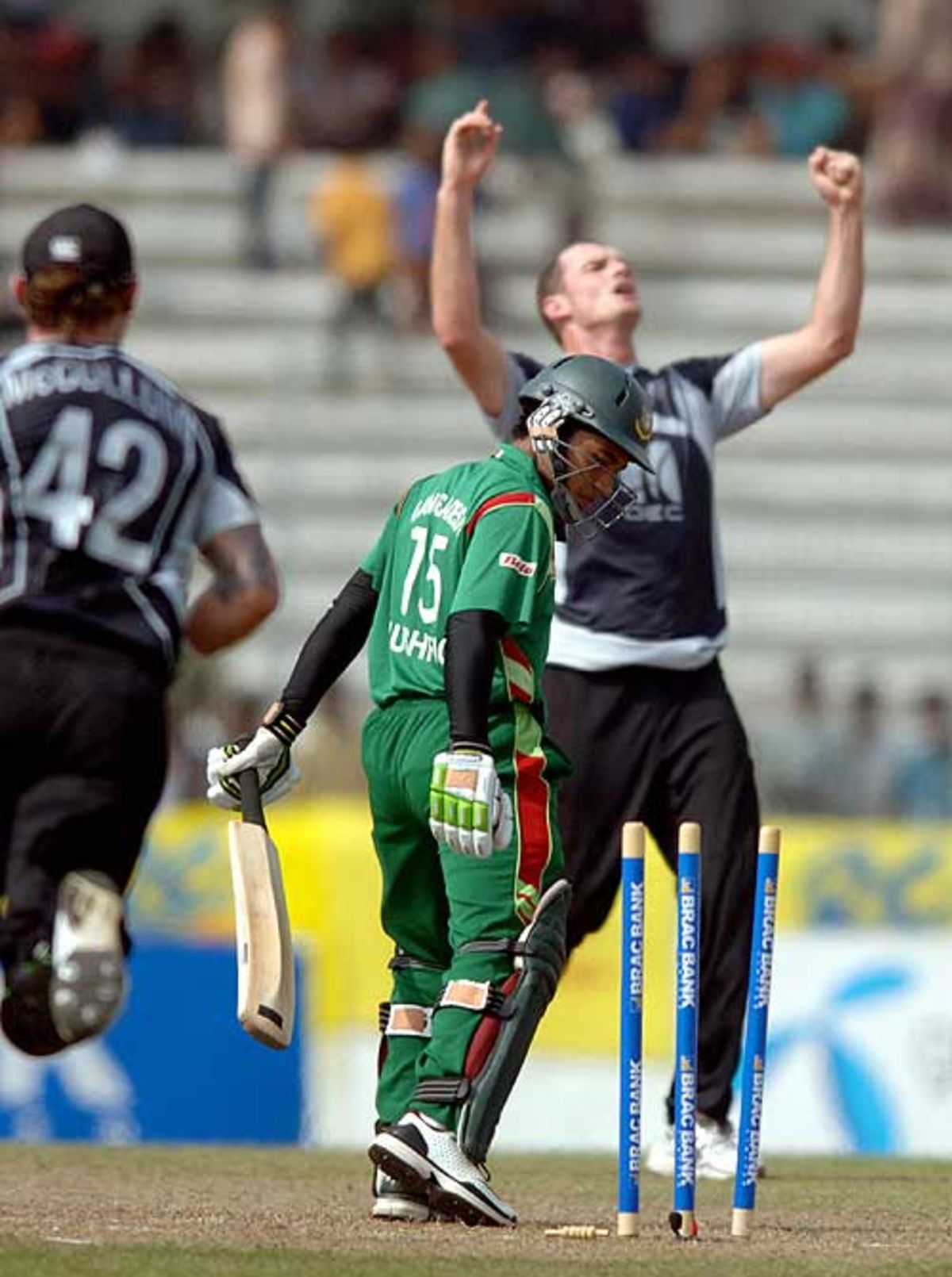 Mushfiqur Rahim is bowled by Kyle Mills | ESPNcricinfo.com