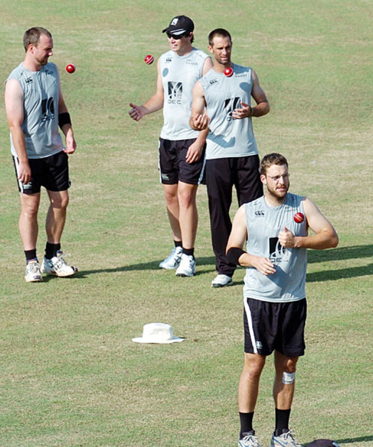 New Zealand players line up to bowl at the nets | ESPNcricinfo.com
