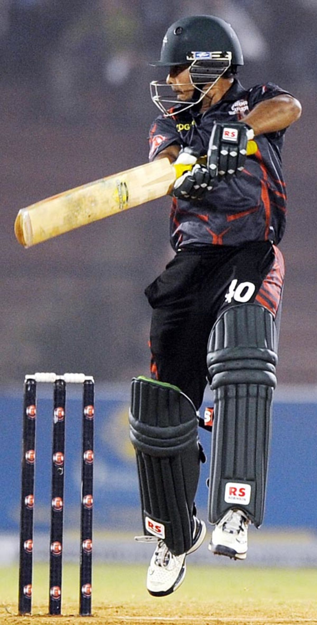 Nazimuddin cuts loose | ESPNcricinfo.com