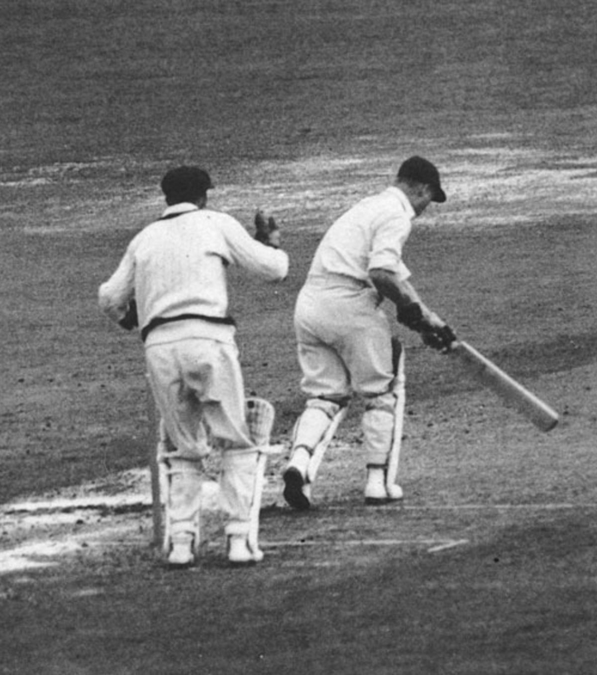 Sid Barnes pulls on his way to 61 | ESPNcricinfo.com
