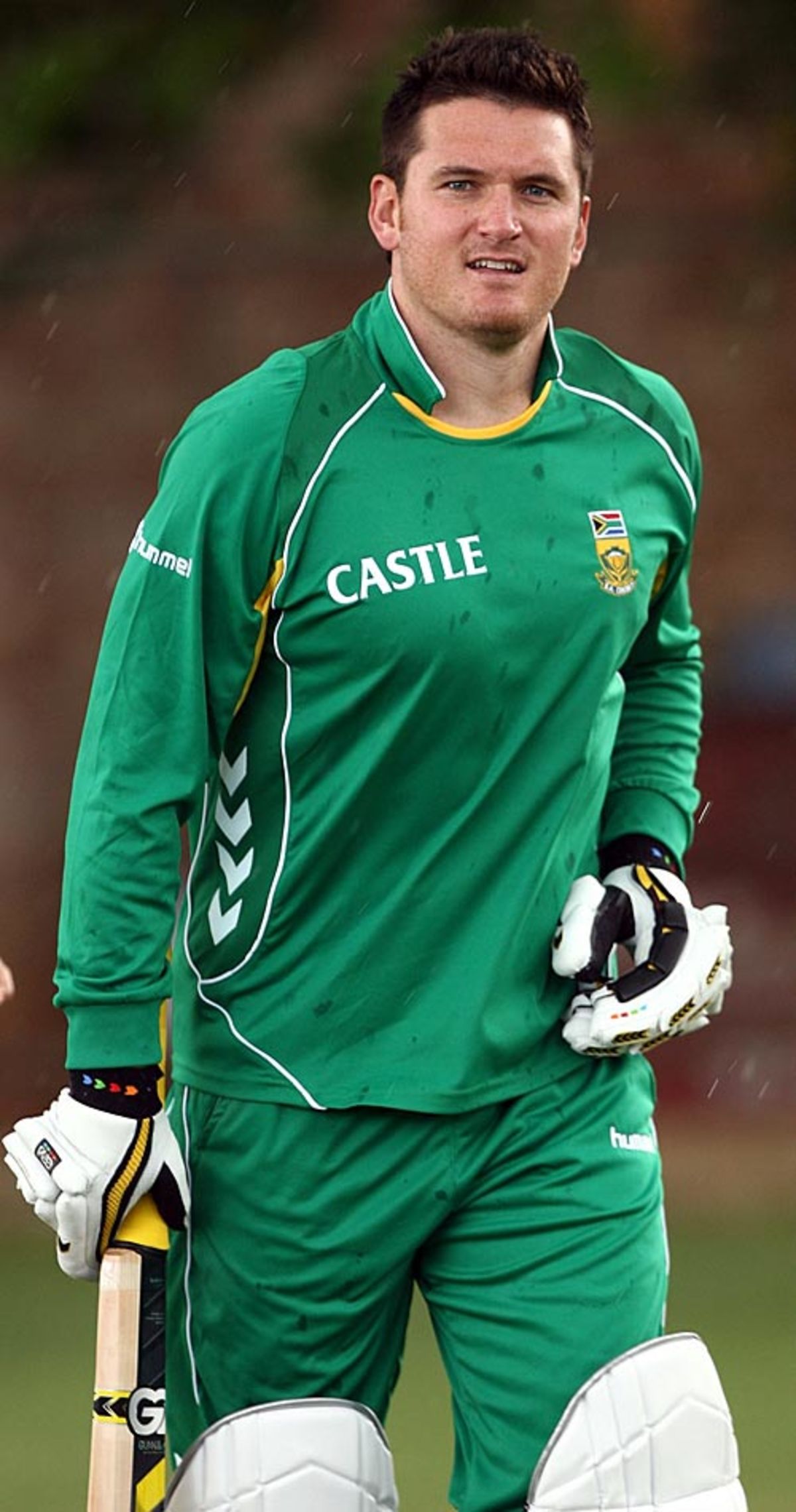 Graeme Smith gears up to bat at the nets | ESPNcricinfo.com