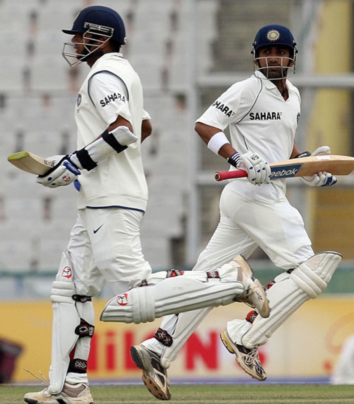 Rahul Dravid and Gautam Gambhir take a single | ESPNcricinfo.com