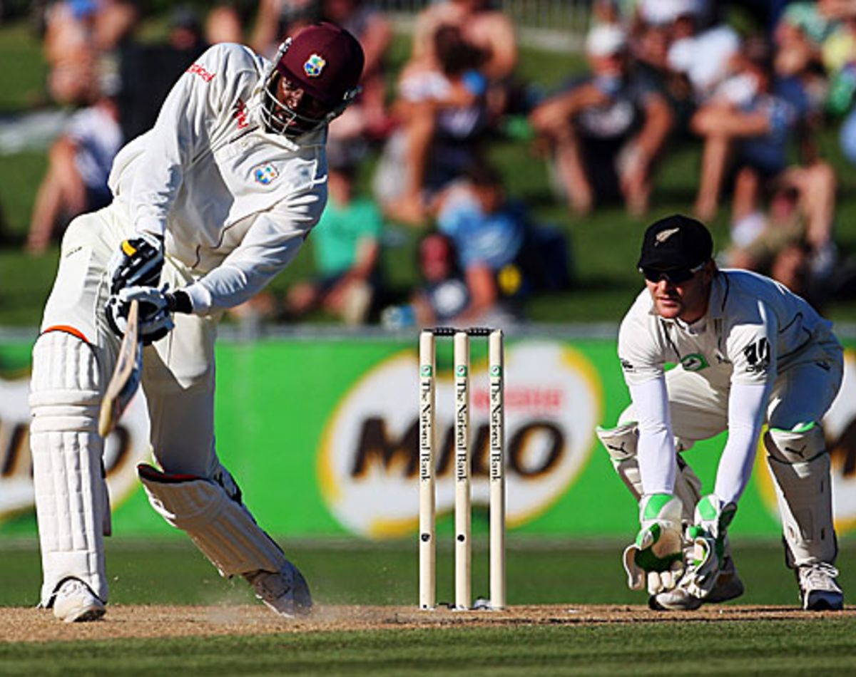 Chris Gayle goes downtown | ESPNcricinfo.com