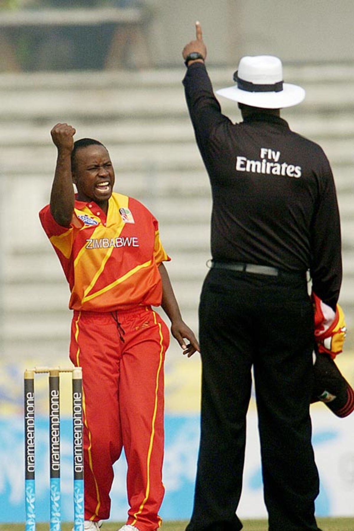 Ed Rainsford celebrates Mahela Jayawardene's wicket | ESPNcricinfo.com