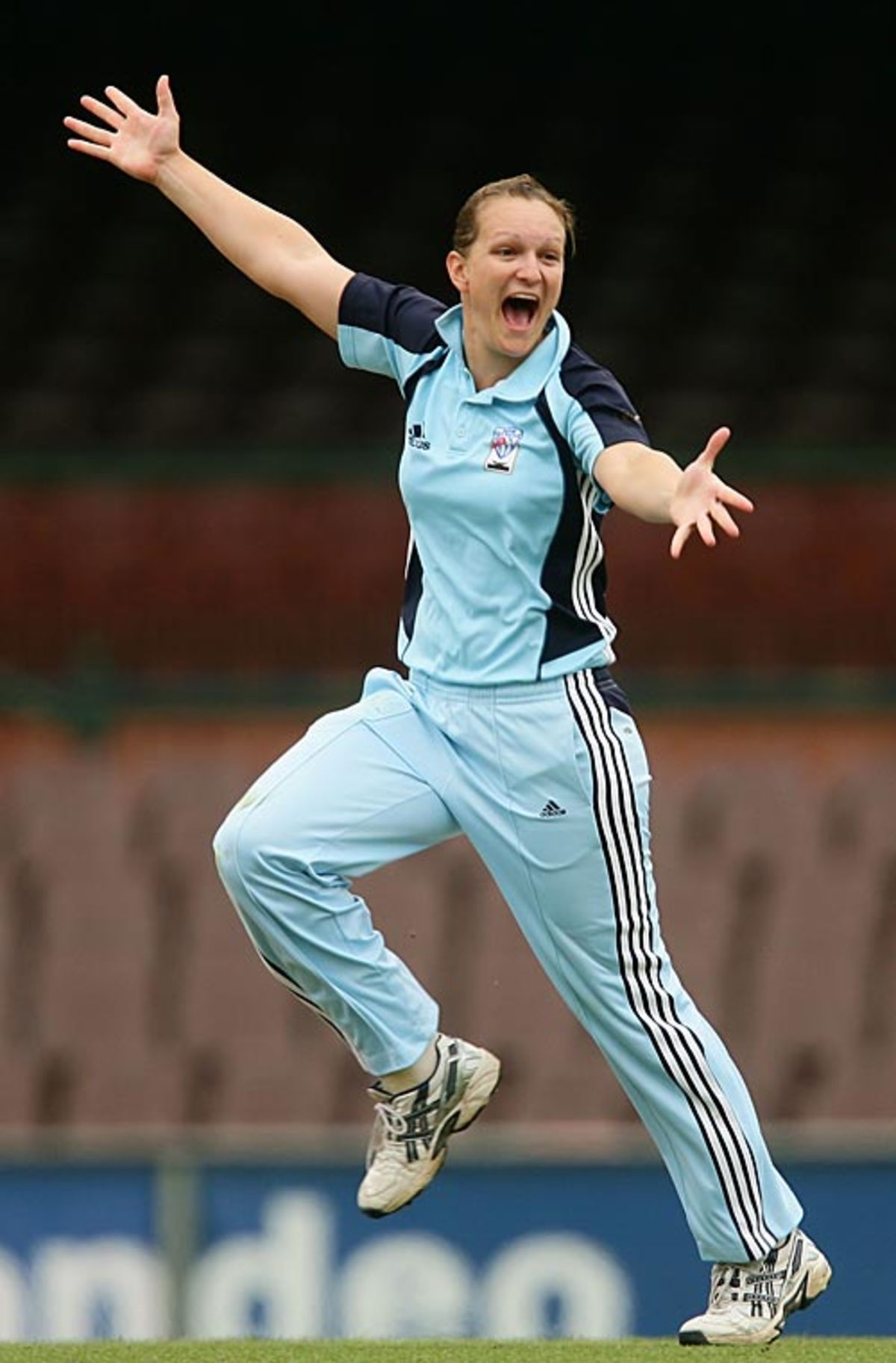 Sarah Aley is ecstatic after dismissing Elyse Villani | ESPNcricinfo.com