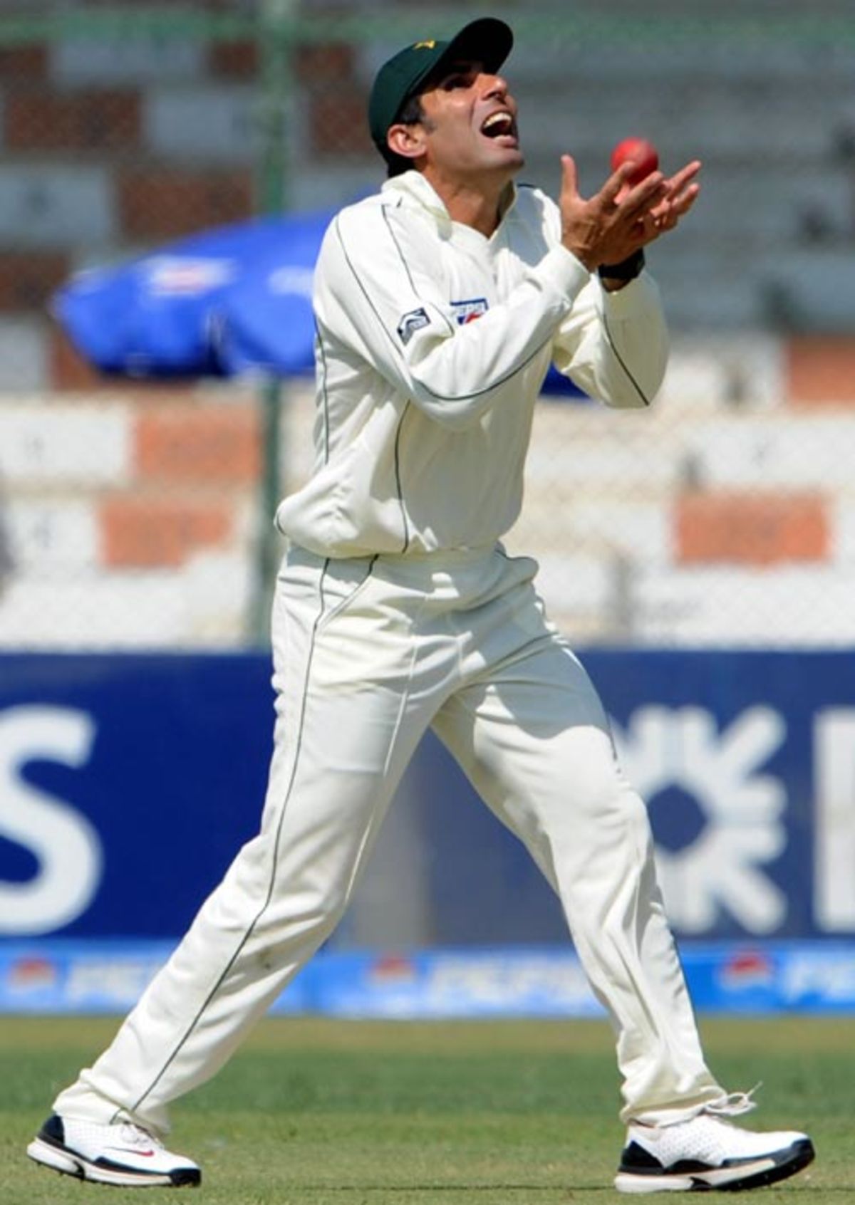 Misbah-ul-Haq catches Kumar Sangakkara | ESPNcricinfo.com