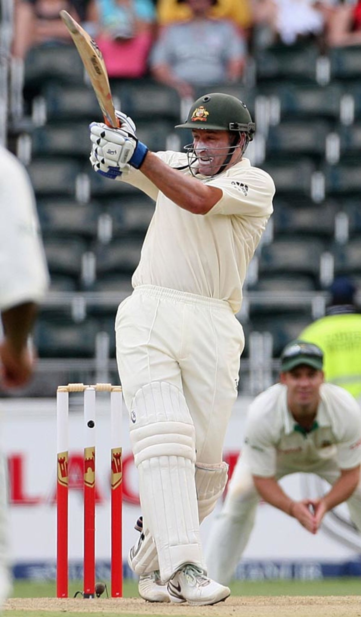Michael Hussey pulls | ESPNcricinfo.com