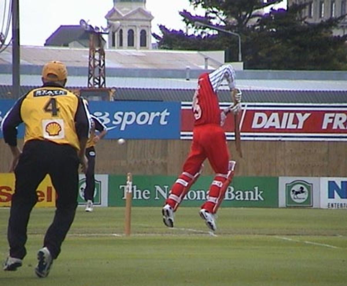 Harris defends a rising ball | ESPNcricinfo.com
