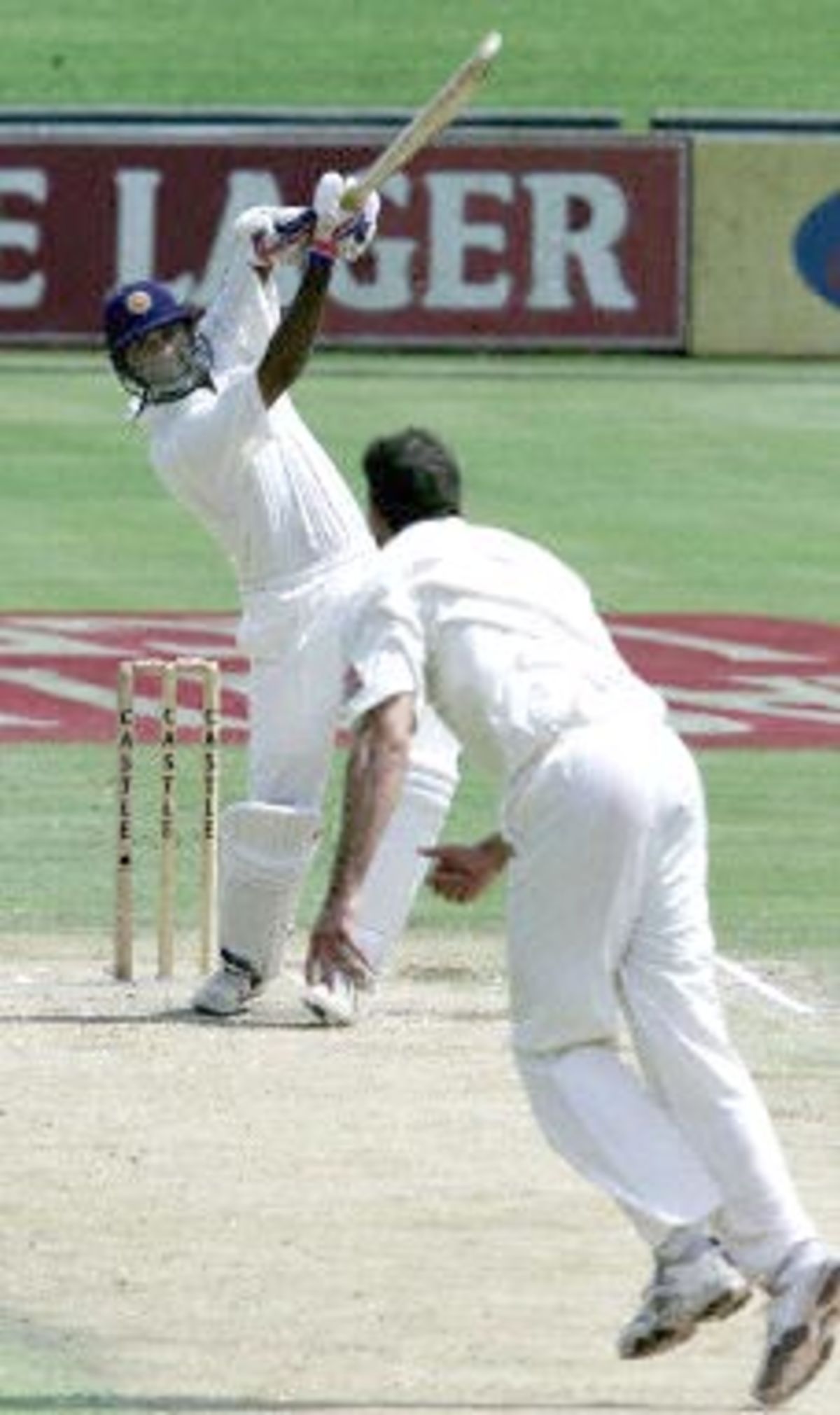 Wickremasinghe lofts Justin Kemp only to be caught by Gibbs ...