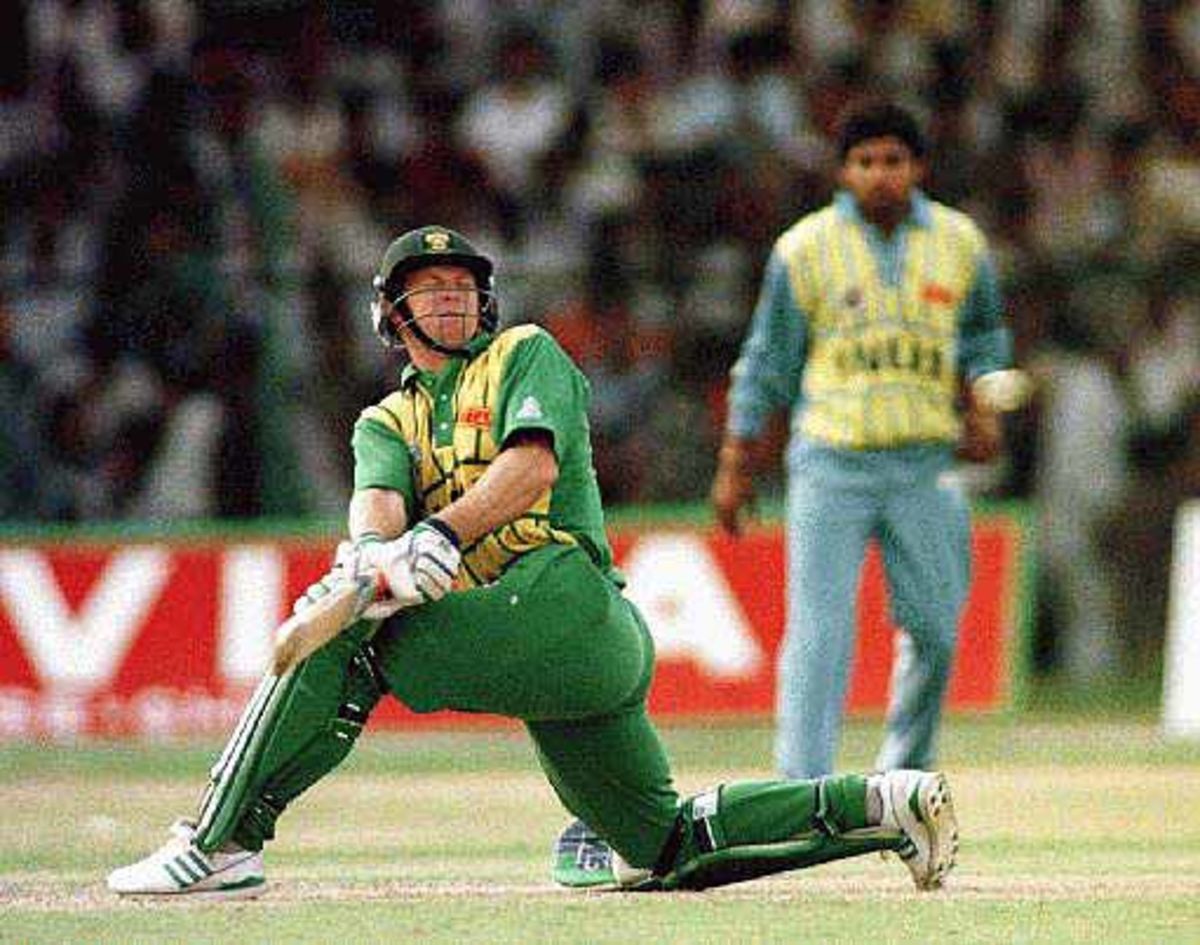 Pat Symcox with a hook shot | ESPNcricinfo.com