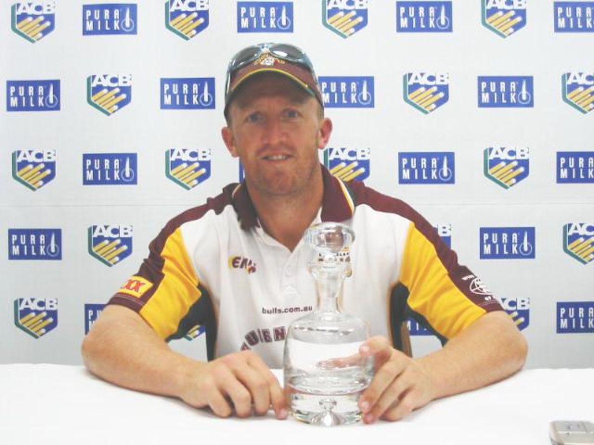 Queensland captain Michael Kasprowicz and man of the match Clinton ...