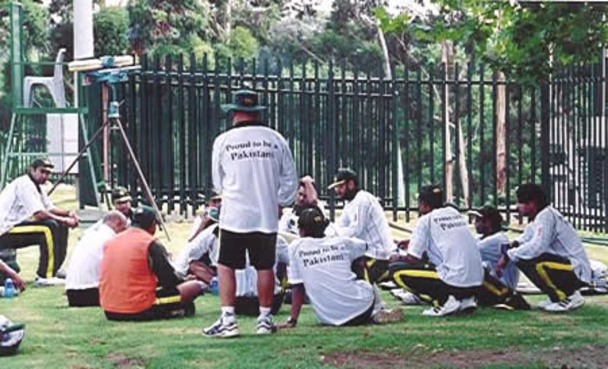 Pakistan Cricket Team discussing the 2003 ICC Cricket World Cup ...