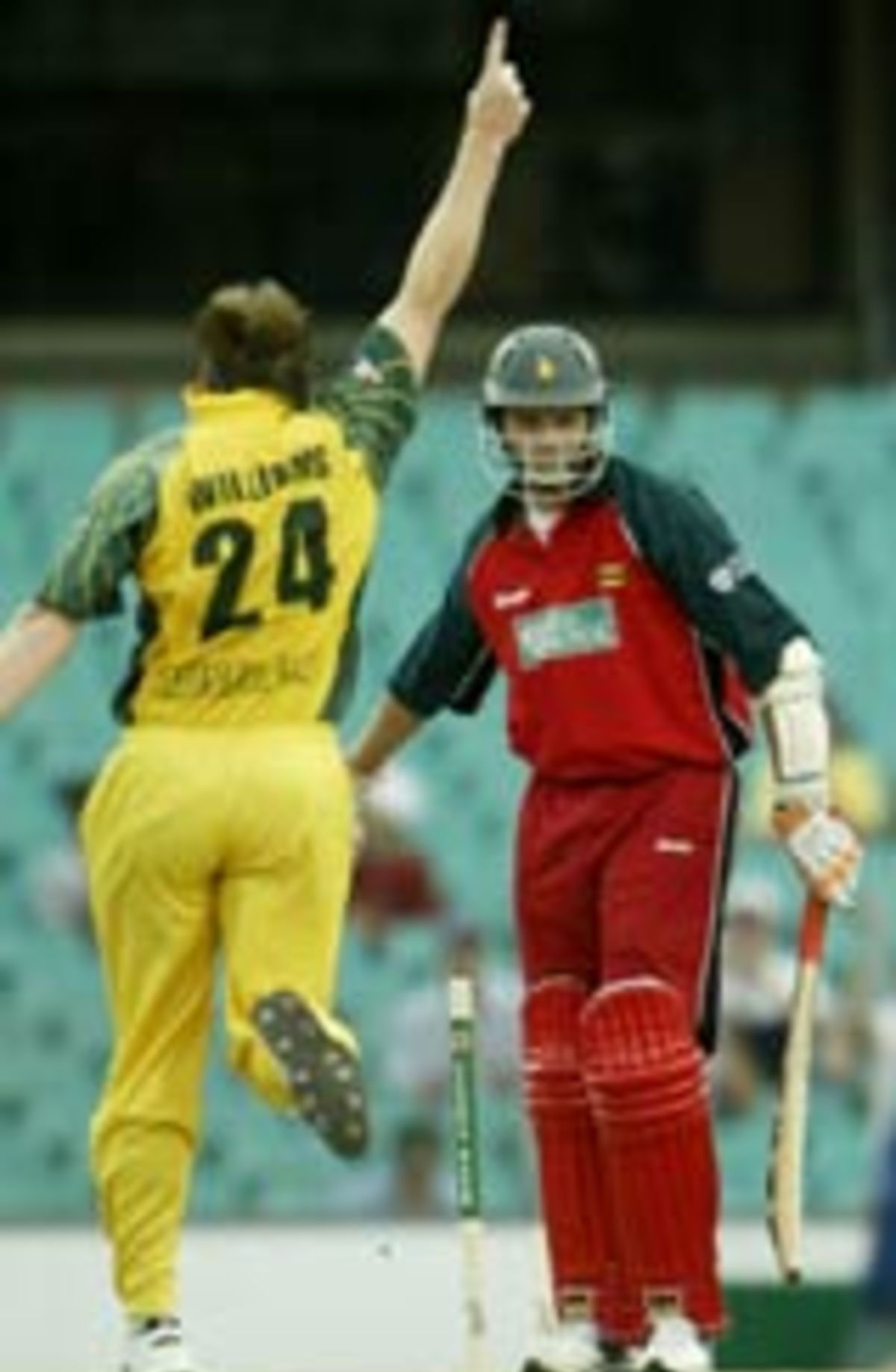 Brad Williams nails Mark Vermeulen on the way to a five-for at Sydney ...