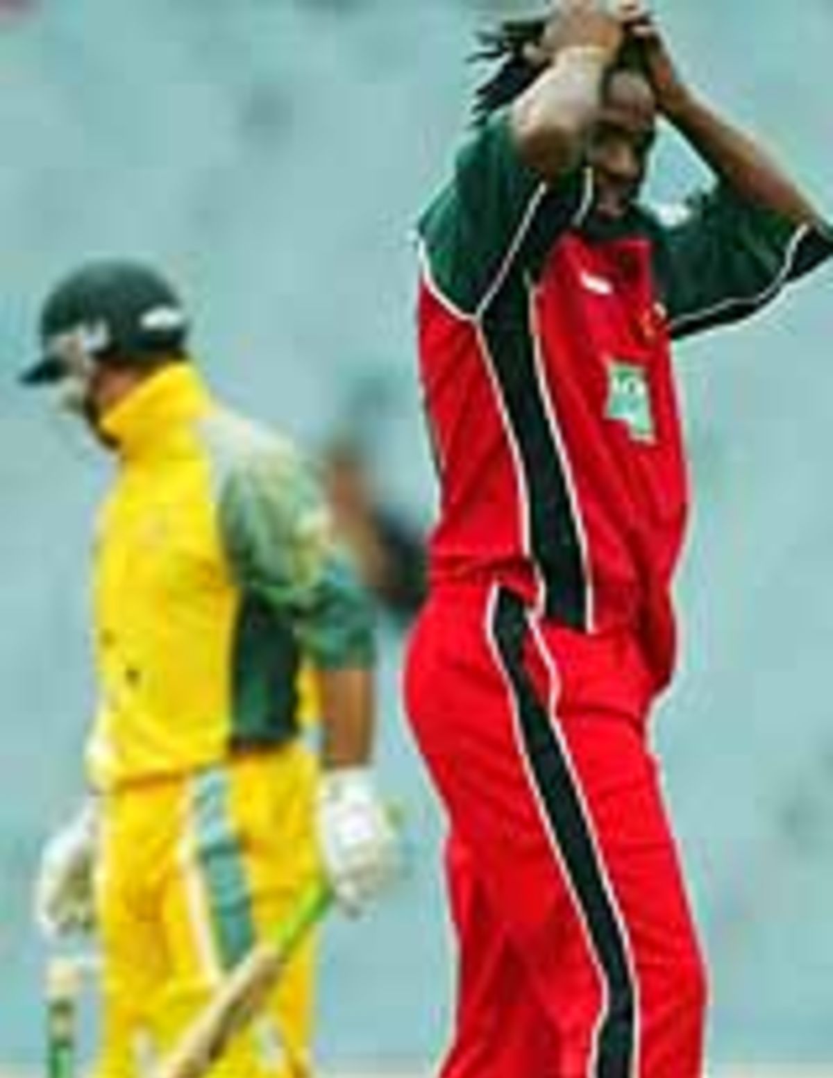 Douglas Hondo is frustrated | ESPNcricinfo.com