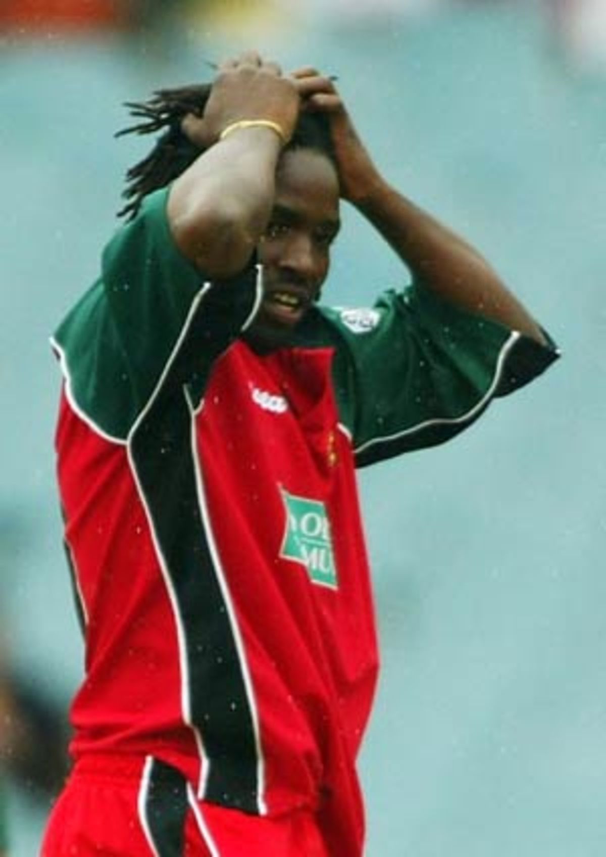 Douglas Hondo tried hard to dislodge Michael Bevan | ESPNcricinfo.com