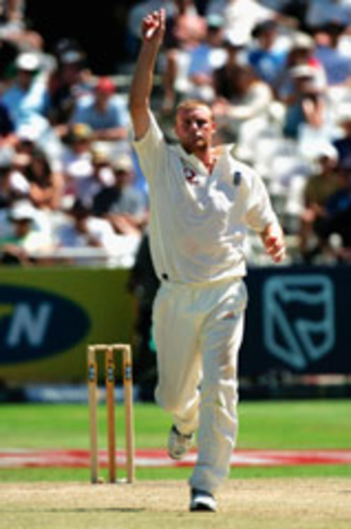 Nicky Boje drives straight | ESPNcricinfo.com