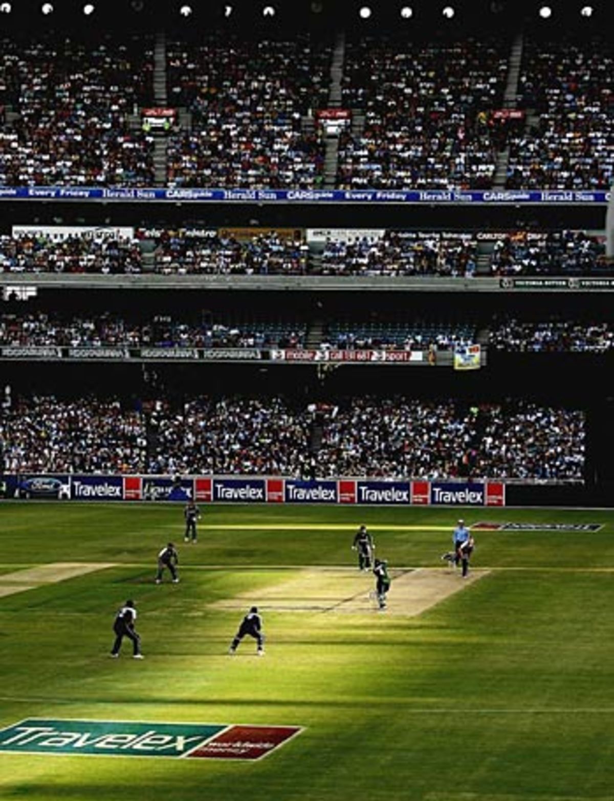 Crowd scene from Melbourne | ESPNcricinfo.com