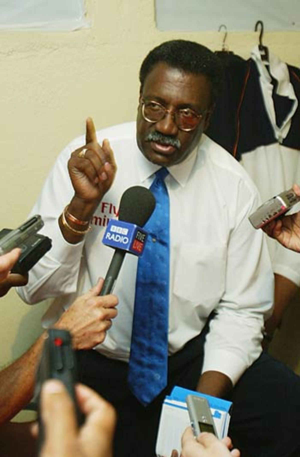 Clive Lloyd talks to the media | ESPNcricinfo.com