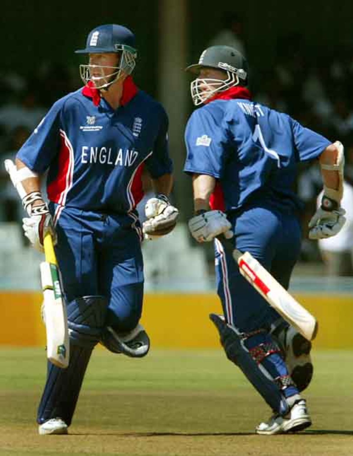 England opener Marcus Trescothick acknowledges his half century ...