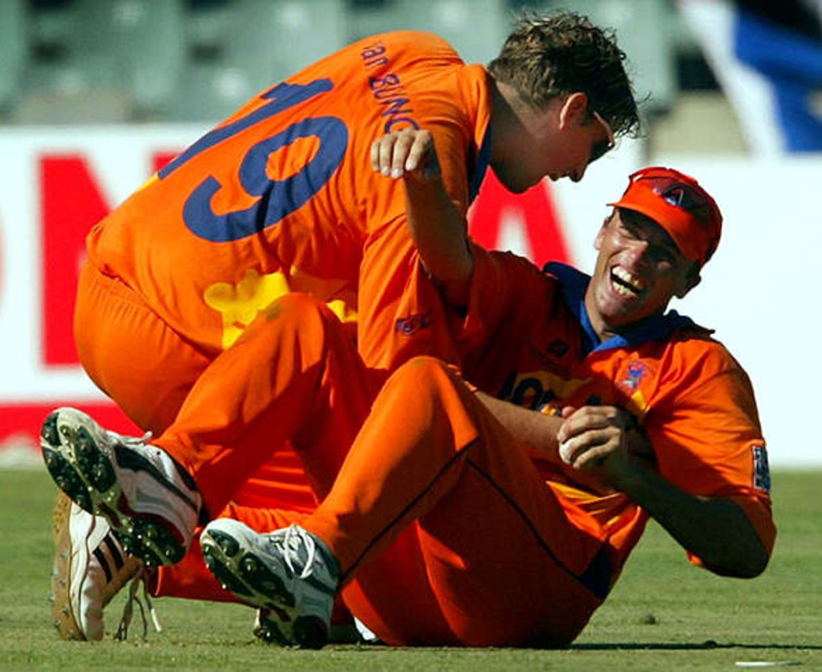 Tim de Leede watches a shot reach the boundary at Buffalo Park ...