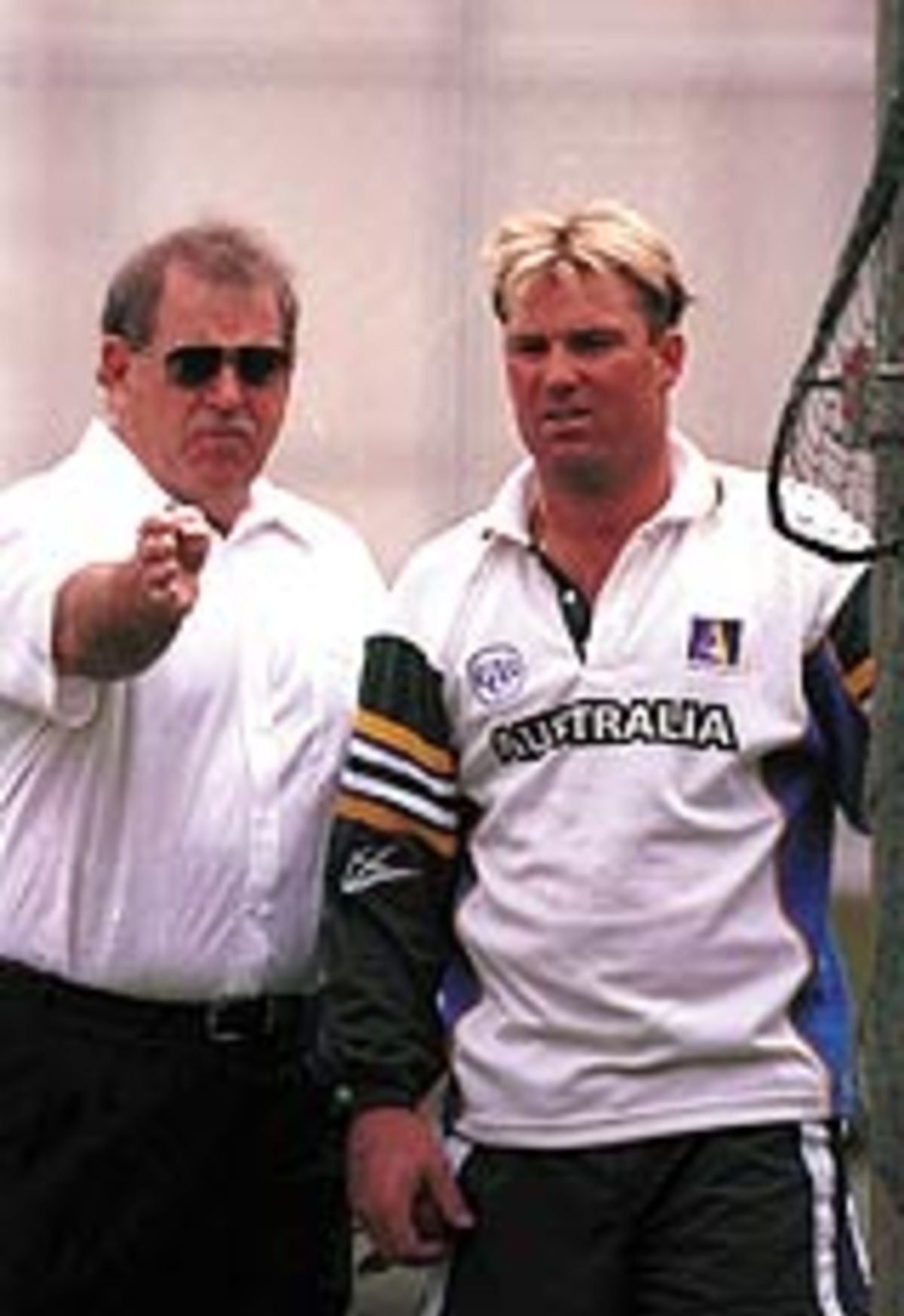 Shane Warne listens to advice from Terry Jenner | ESPNcricinfo.com