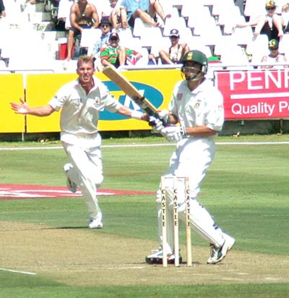 A narrow escape for SA's Neil Mckenzie miss directs a hook off Shane ...