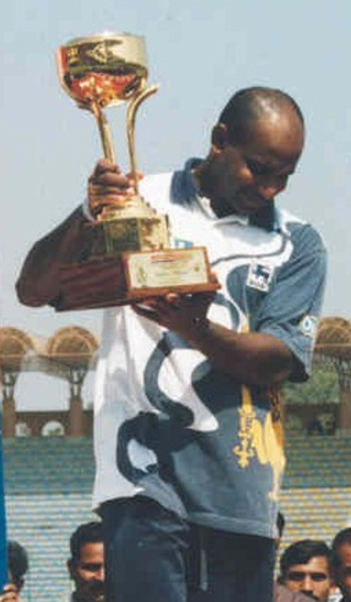 Sanath Jayasuriya With ATC Trophy ESPNcricinfo sanath-jayasuriya-with-atc-trophy-espncricinfo