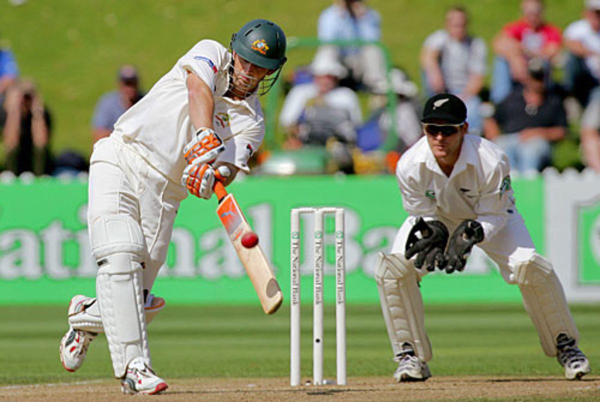 Adam Gilchrist smashes a massive six | ESPNcricinfo.com