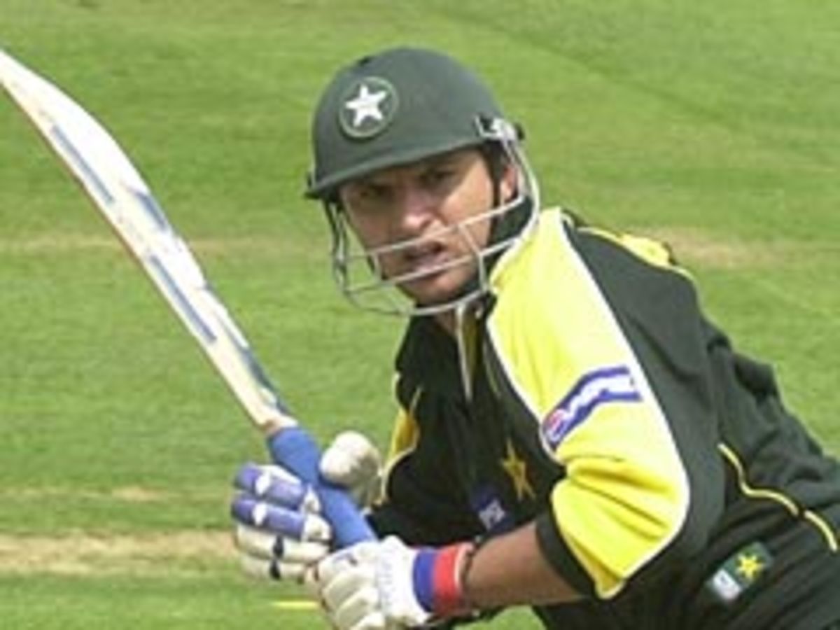 Dave Newman ; thumbnail portrait 2002 | ESPNcricinfo.com