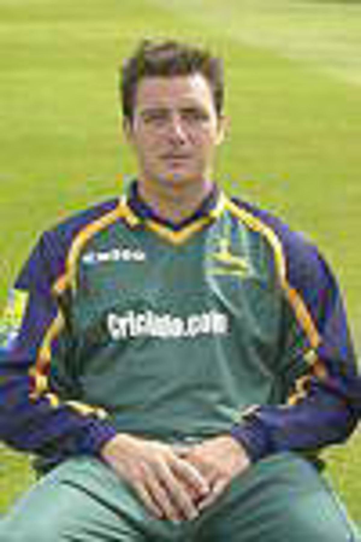Jason Gallian ; thumbnail portrait April 2002 | ESPNcricinfo.com