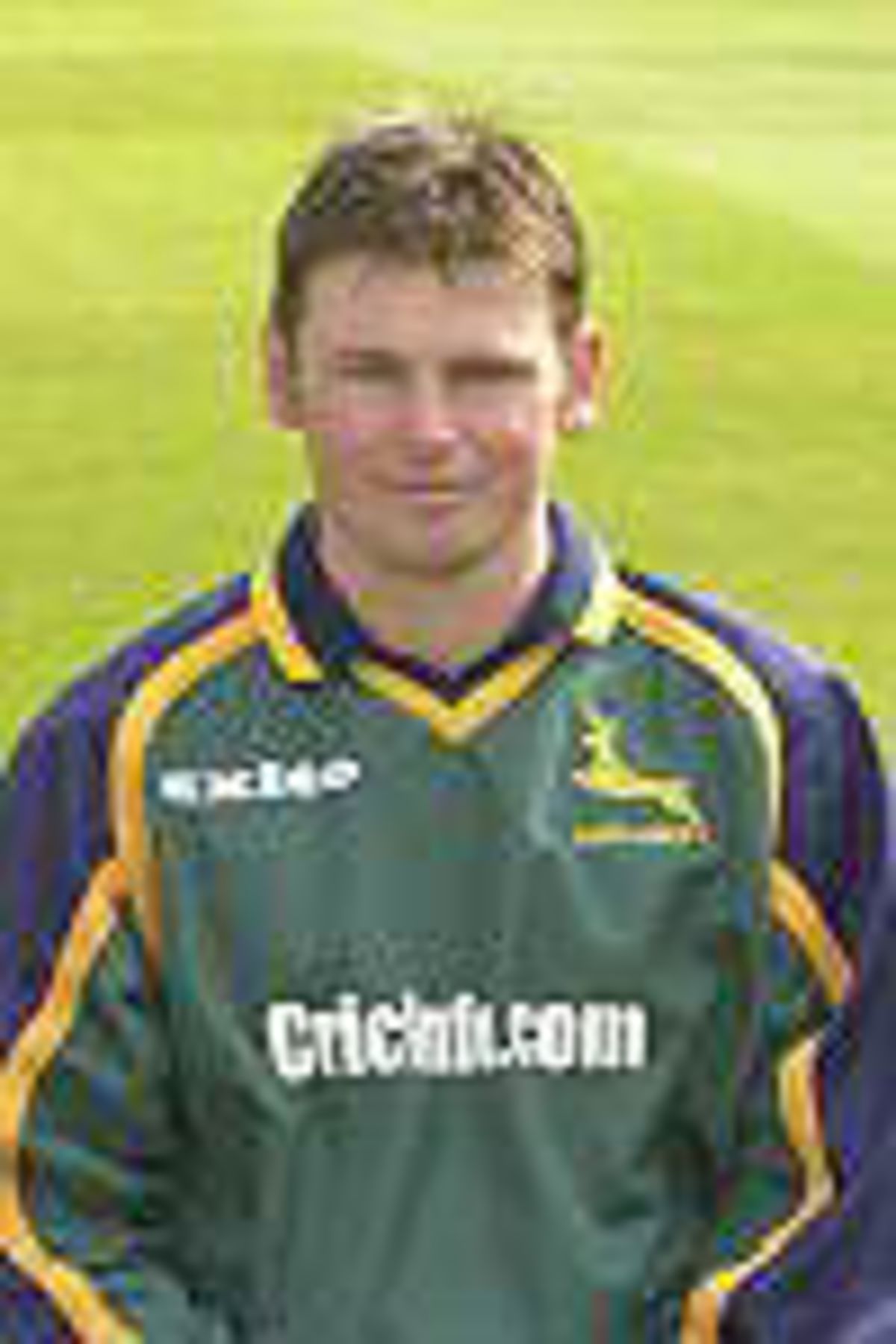 Jason Gallian ; thumbnail portrait April 2002 | ESPNcricinfo.com