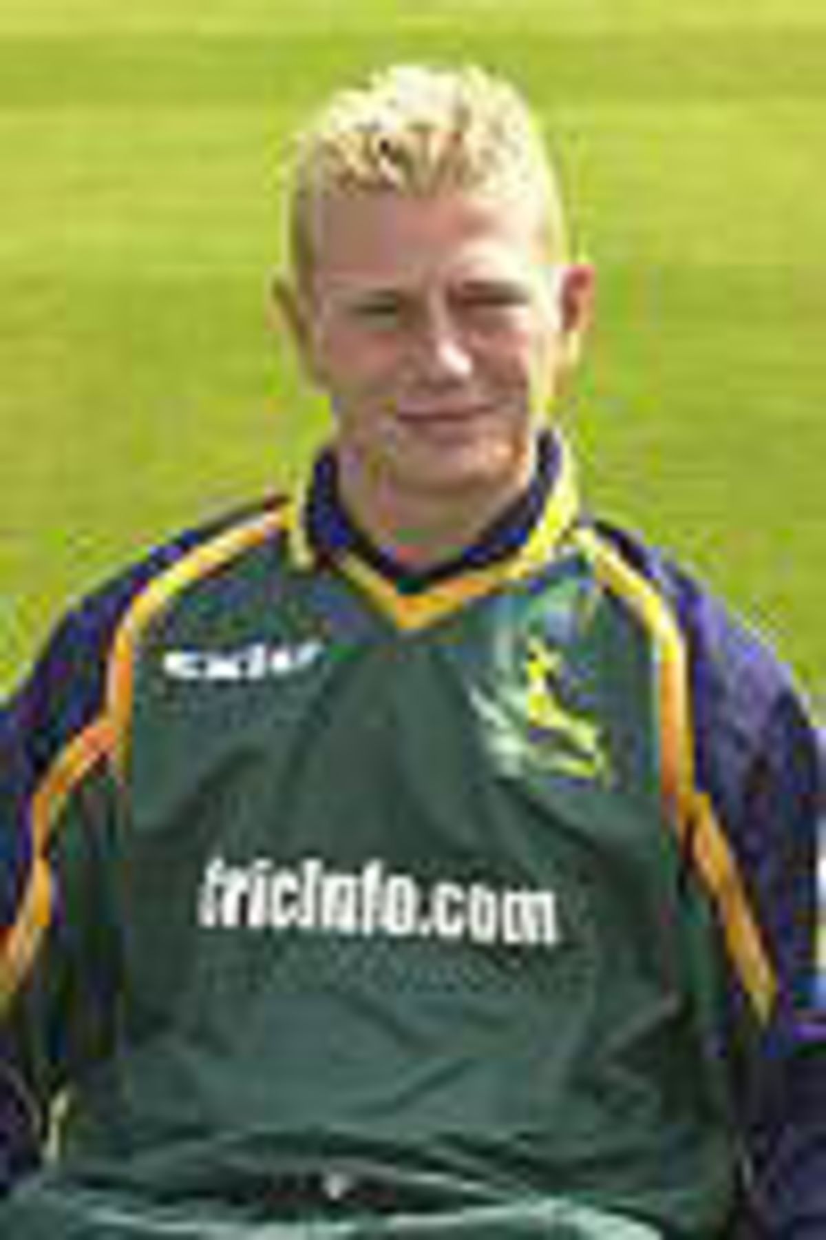 Richard Logan ; thumbnail portrait April 2002 | ESPNcricinfo.com