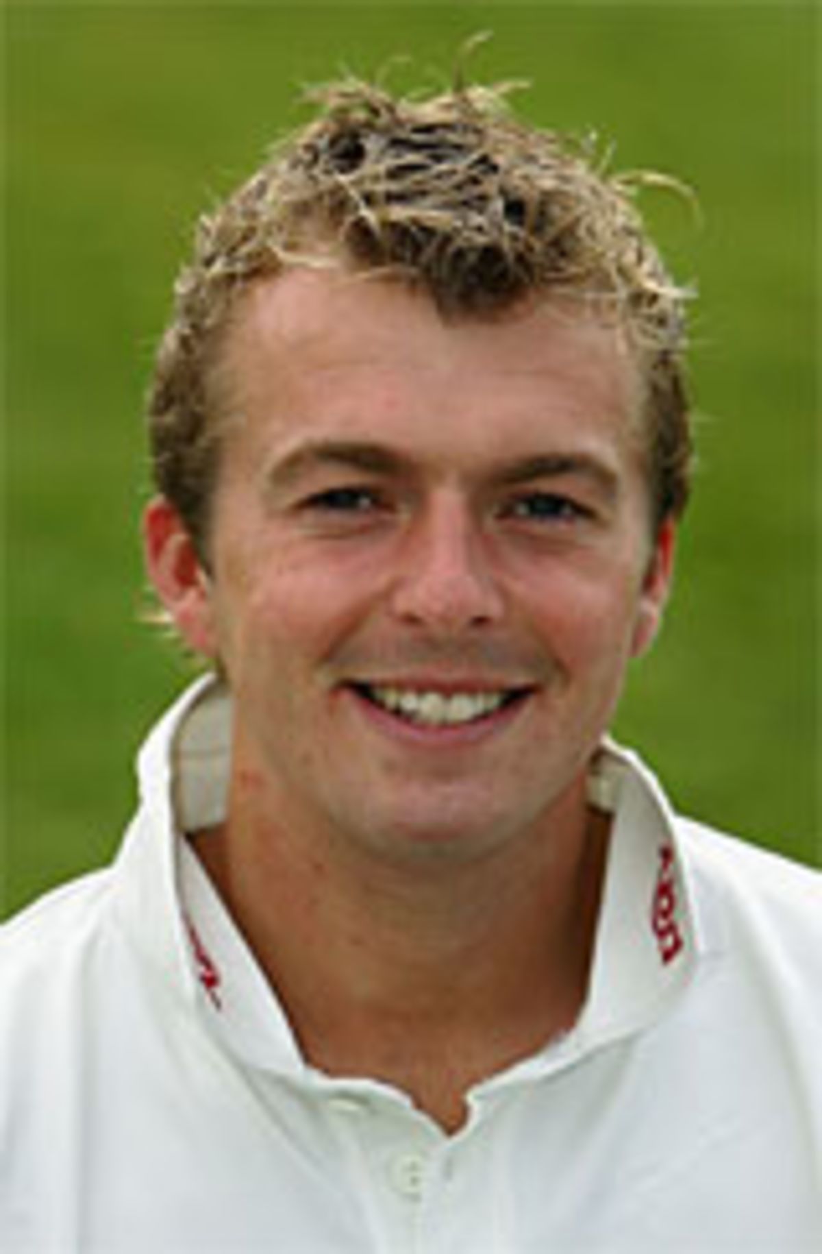 Pakistan dropped a couple of crucial catches, but Naved-ul-Hasan holds ...