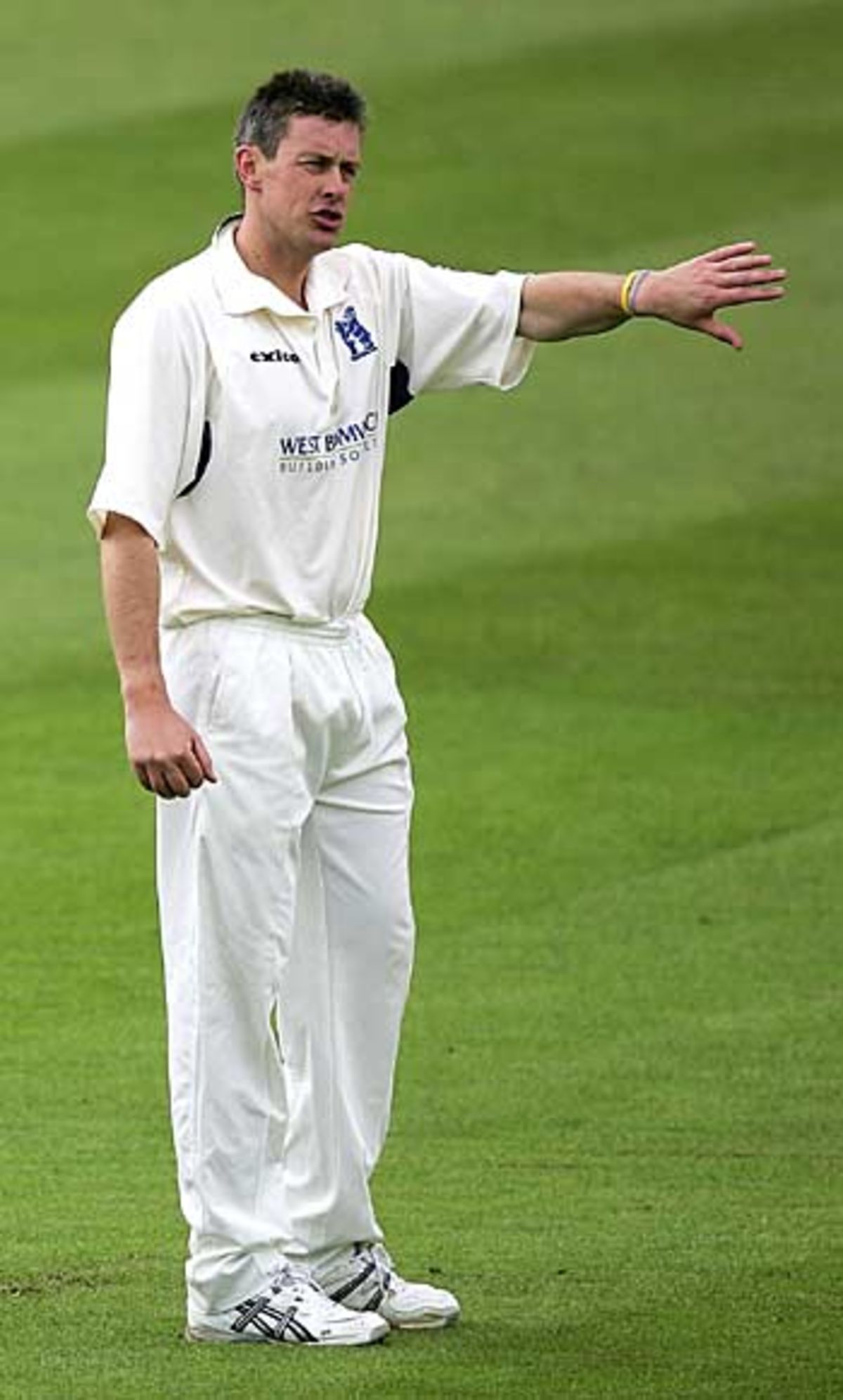 Ashley Giles on his way to a first-day five-for | ESPNcricinfo.com