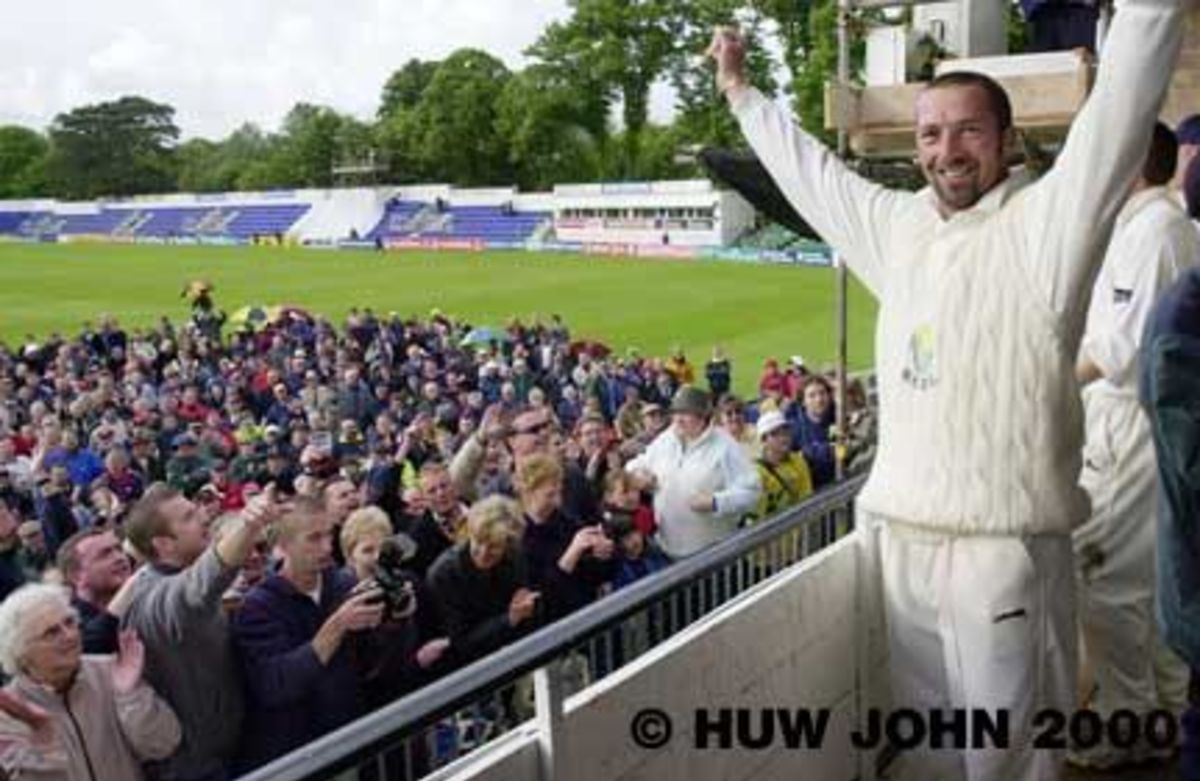 Matthew Maynard celebrates | ESPNcricinfo.com