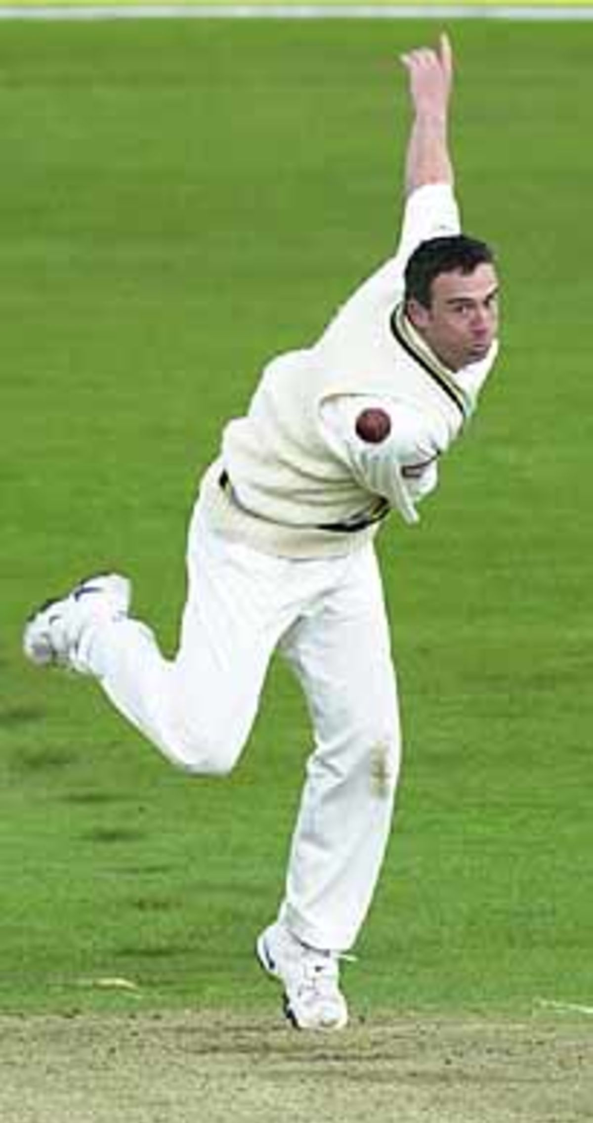 Gavin Hamilton bowling from the Kirkstall Lane End | ESPNcricinfo.com