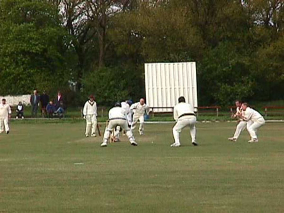And Clinton Perren as the overs ticked away | ESPNcricinfo.com