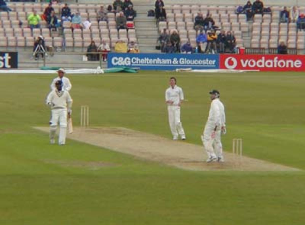 John Crawley receives the Gold Award | ESPNcricinfo.com