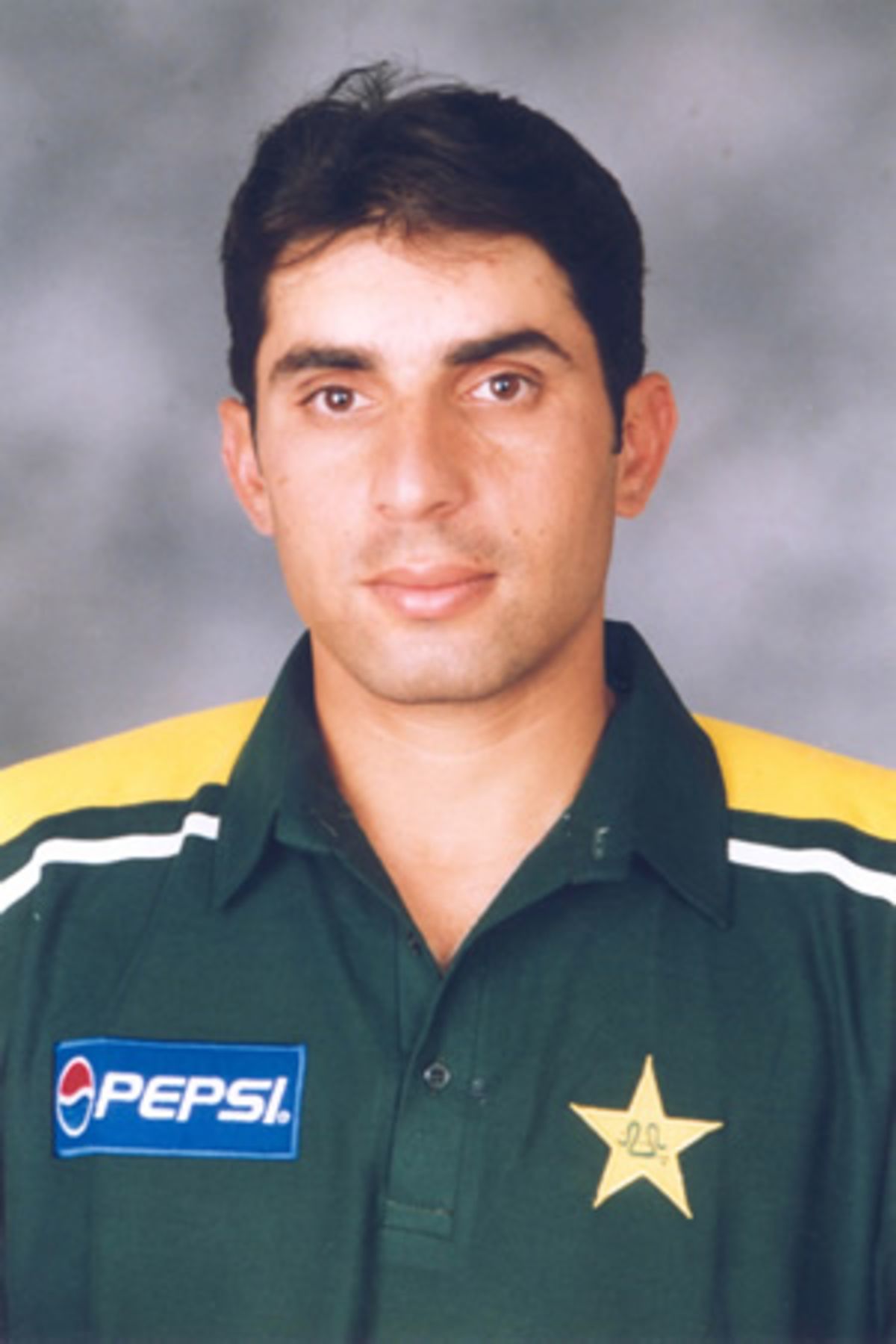 Naved Latif - Portrait 2003 | ESPNcricinfo.com