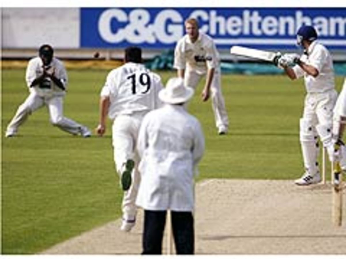 Carl Hooper catches Dewald Pretorius off the bowling of Sajid Mahmood ...