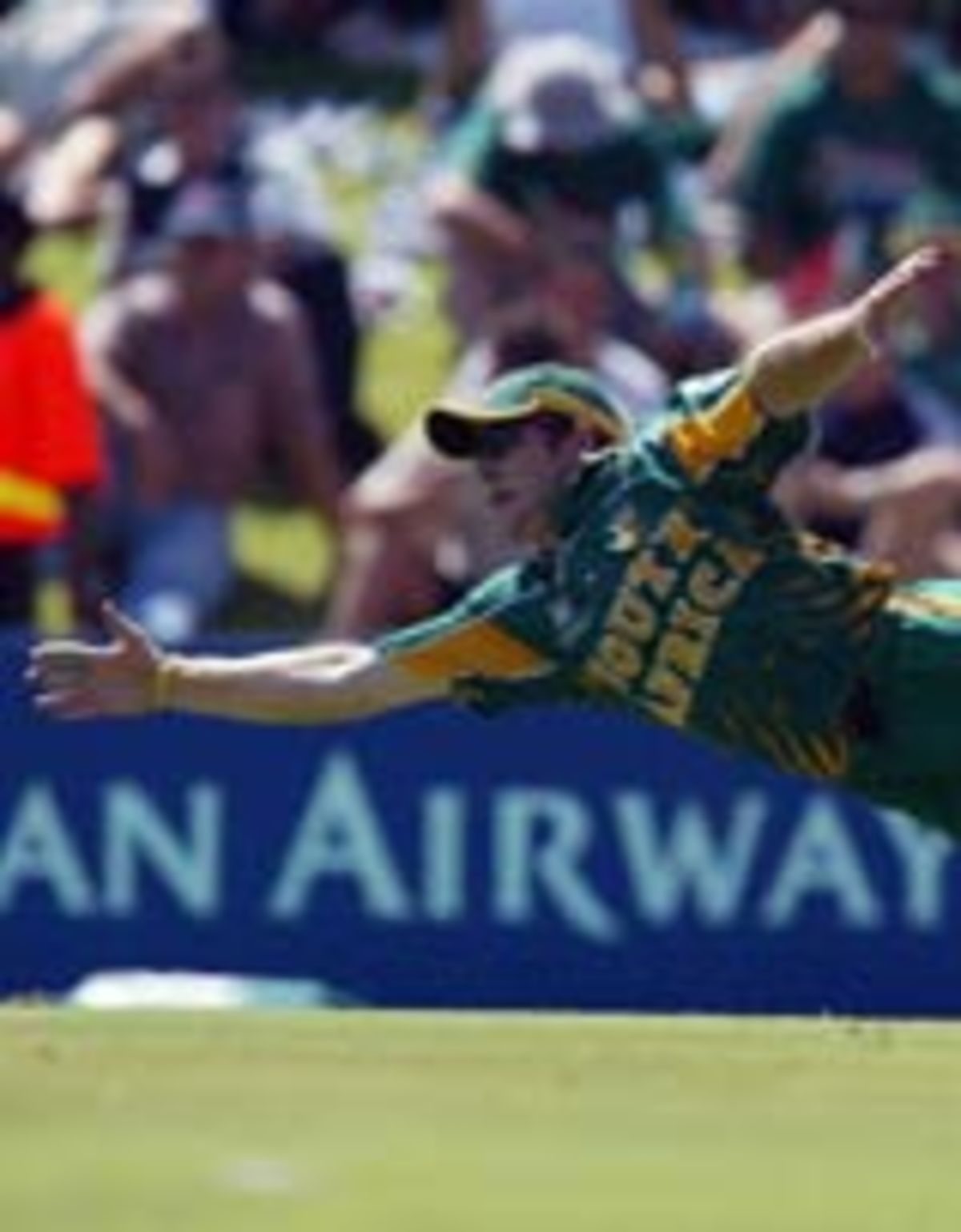 Jonty Rhodes dives | ESPNcricinfo.com