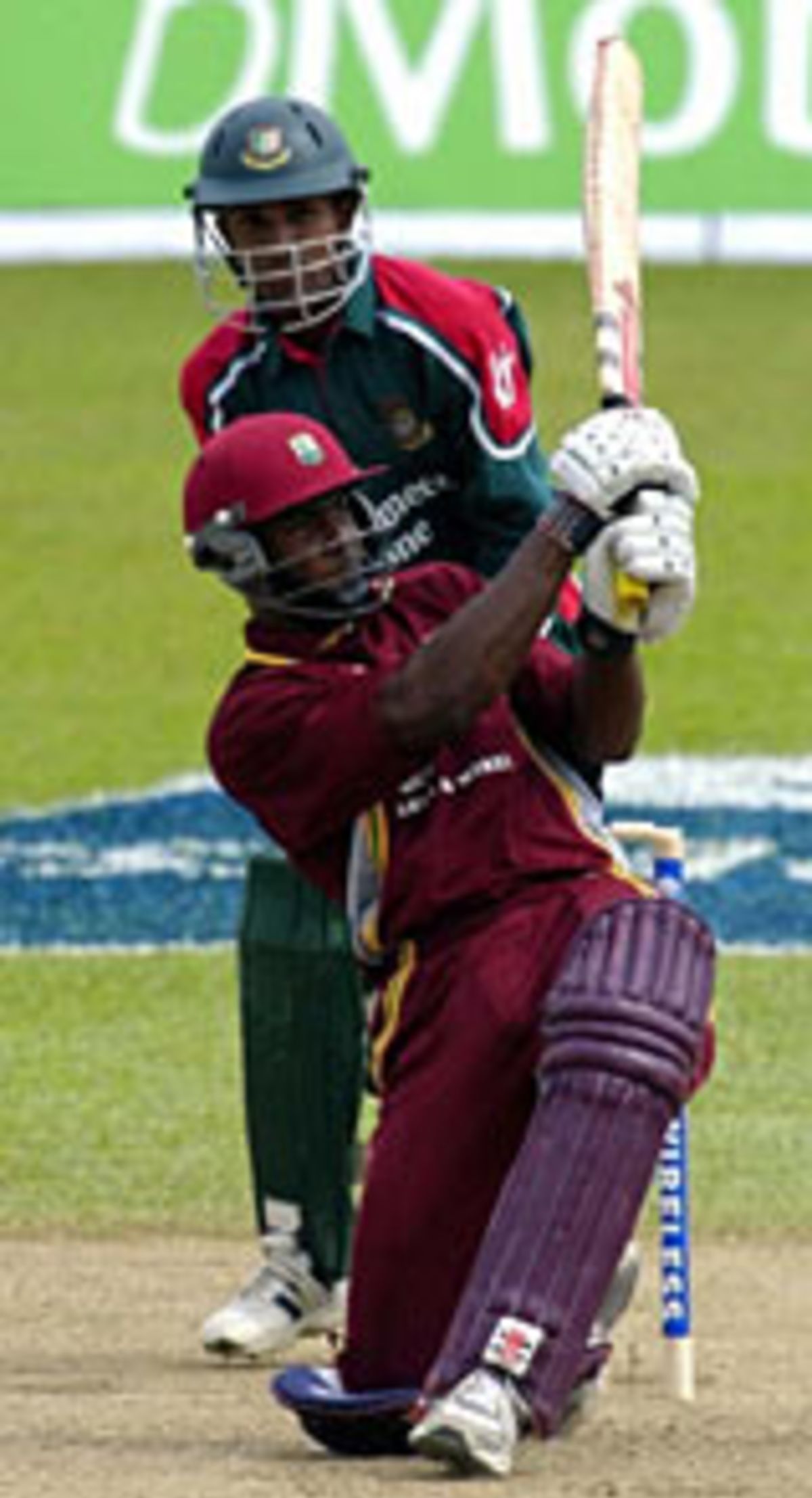 Dwayne Smith sweeps Khaled Mahmud for six | ESPNcricinfo.com