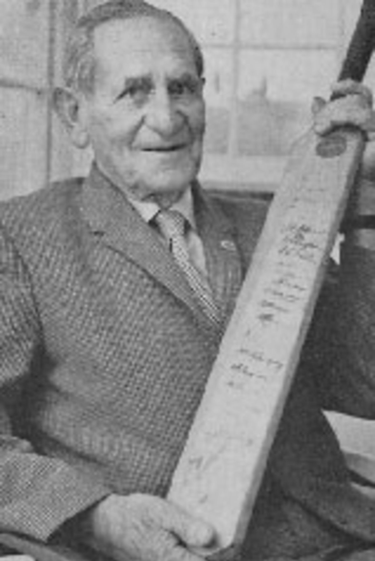 Bob Massie walks off | ESPNcricinfo.com