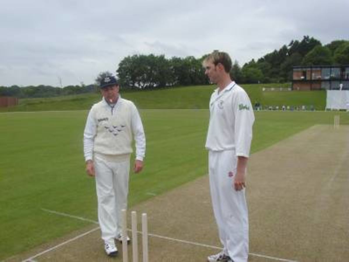 Hampshire scorer Tony Weld and Sussex's John Hartridge prepare to score ...
