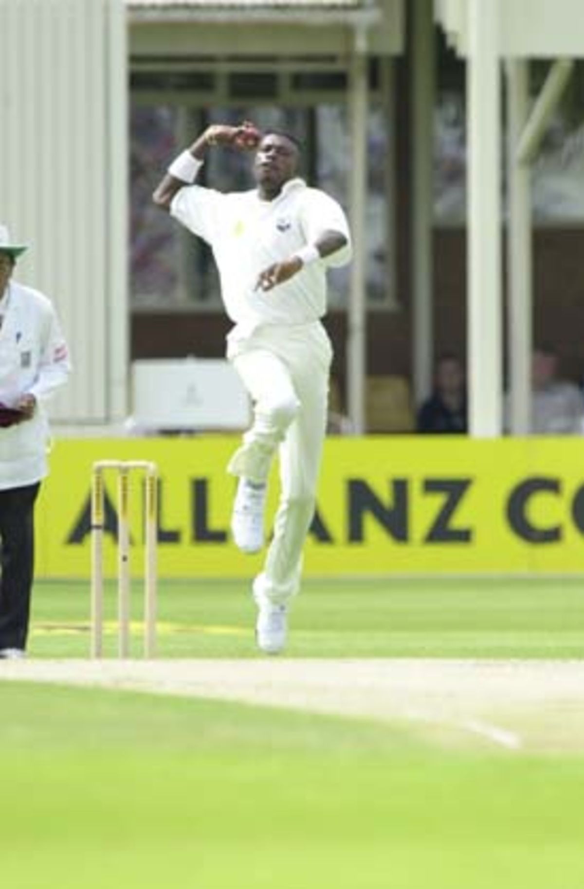 Ambrose thinks he has a wicket at Birmingham 2000 | ESPNcricinfo.com